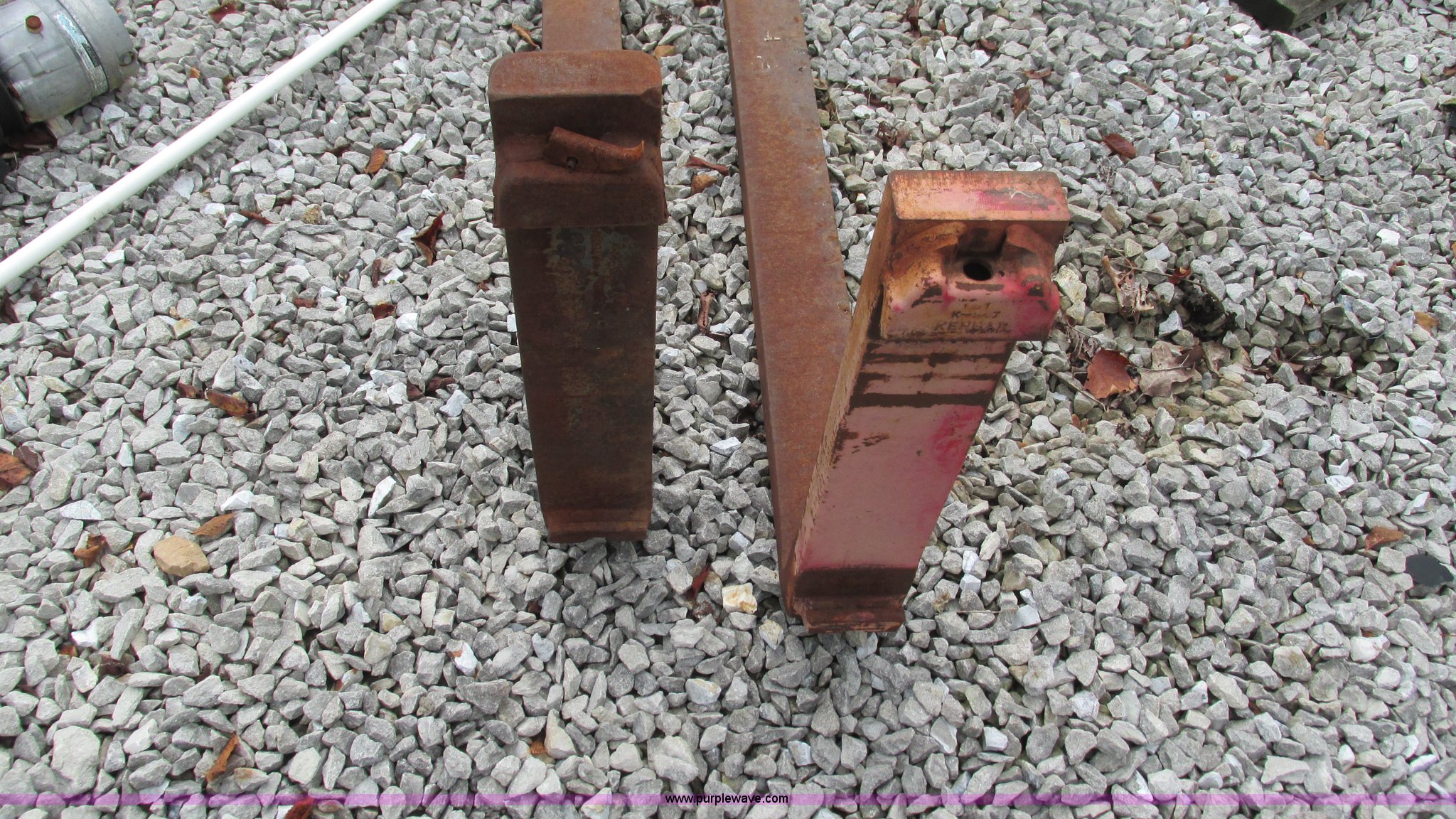 Kenhar K-547 forks in Greenfield, MO | Item AY9752 sold | Purple Wave