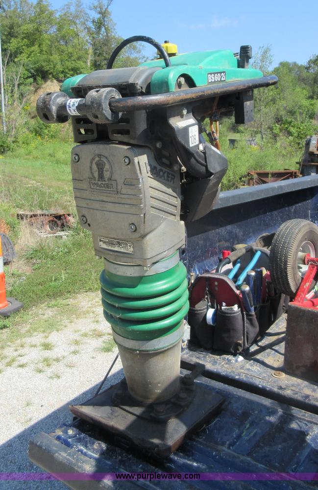 Wacker BS60-2I tamper in Liberty, MO | Item BK9666 sold | Purple Wave