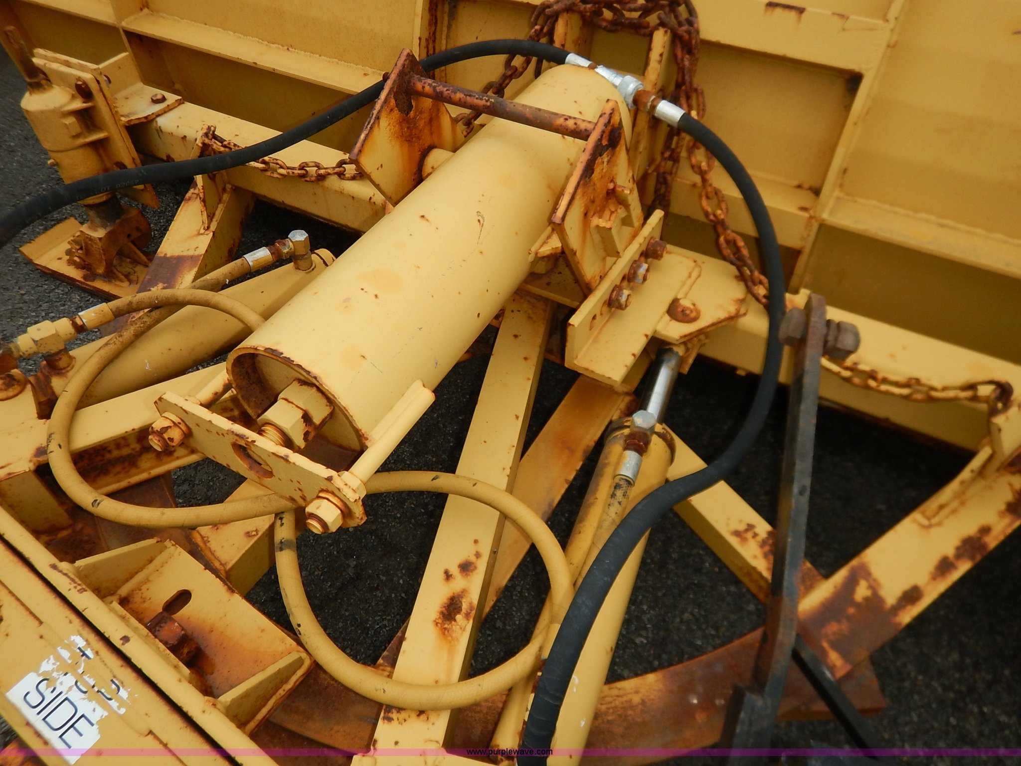 Flink 11PA38-KS snow plow in Topeka, KS | Item J3633 sold | Purple Wave