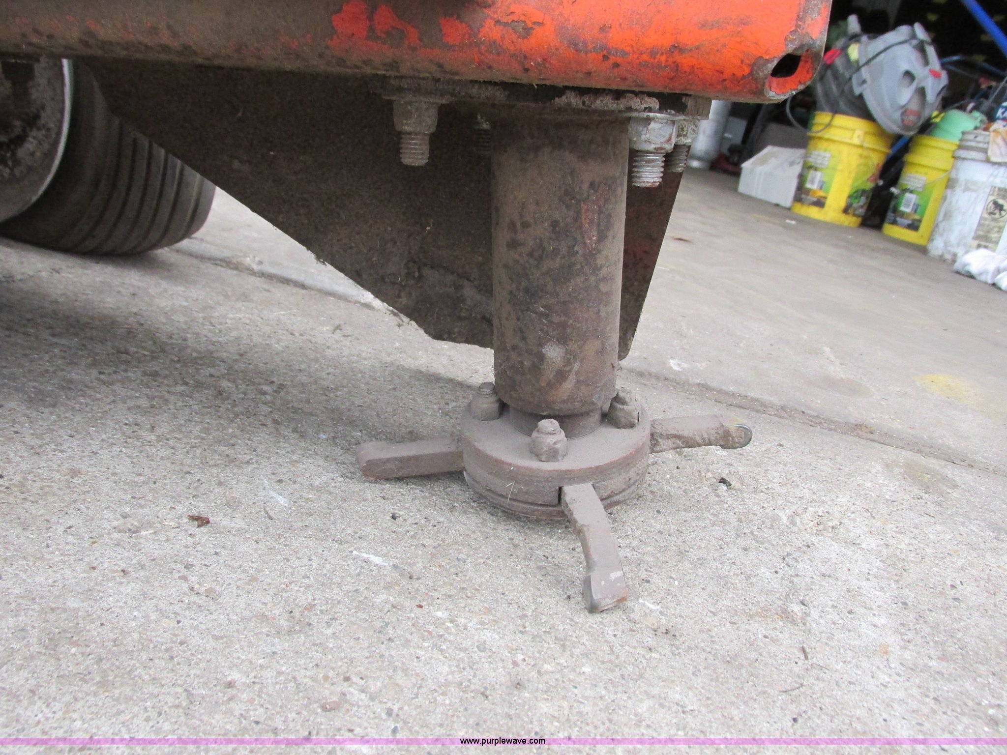 Bear Cat brush cutter in Rochester, MN | Item K6715 sold | Purple Wave