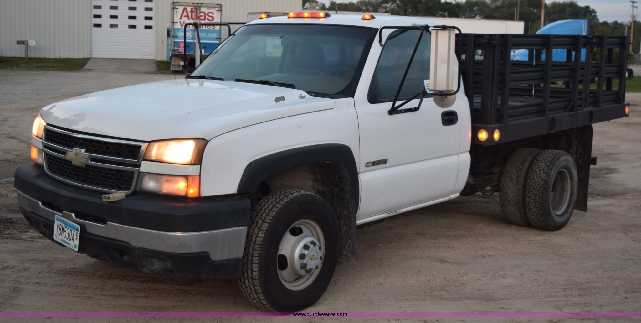 2006 Chevrolet Silverado 3500 flatbed pickup truck in Rochester, MN ...