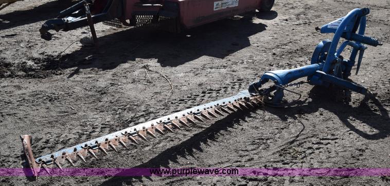 Ford 501 sickle mower in Kinsley, KS | Item J7120 sold | Purple Wave