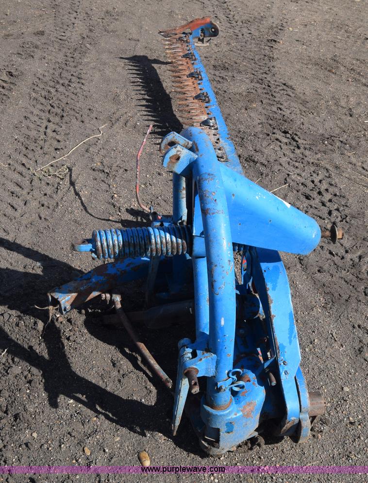 Ford 501 sickle mower in Kinsley, KS | Item J7120 sold | Purple Wave