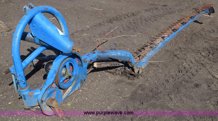 Ford 501 sickle mower in Kinsley, KS | Item J7120 sold | Purple Wave