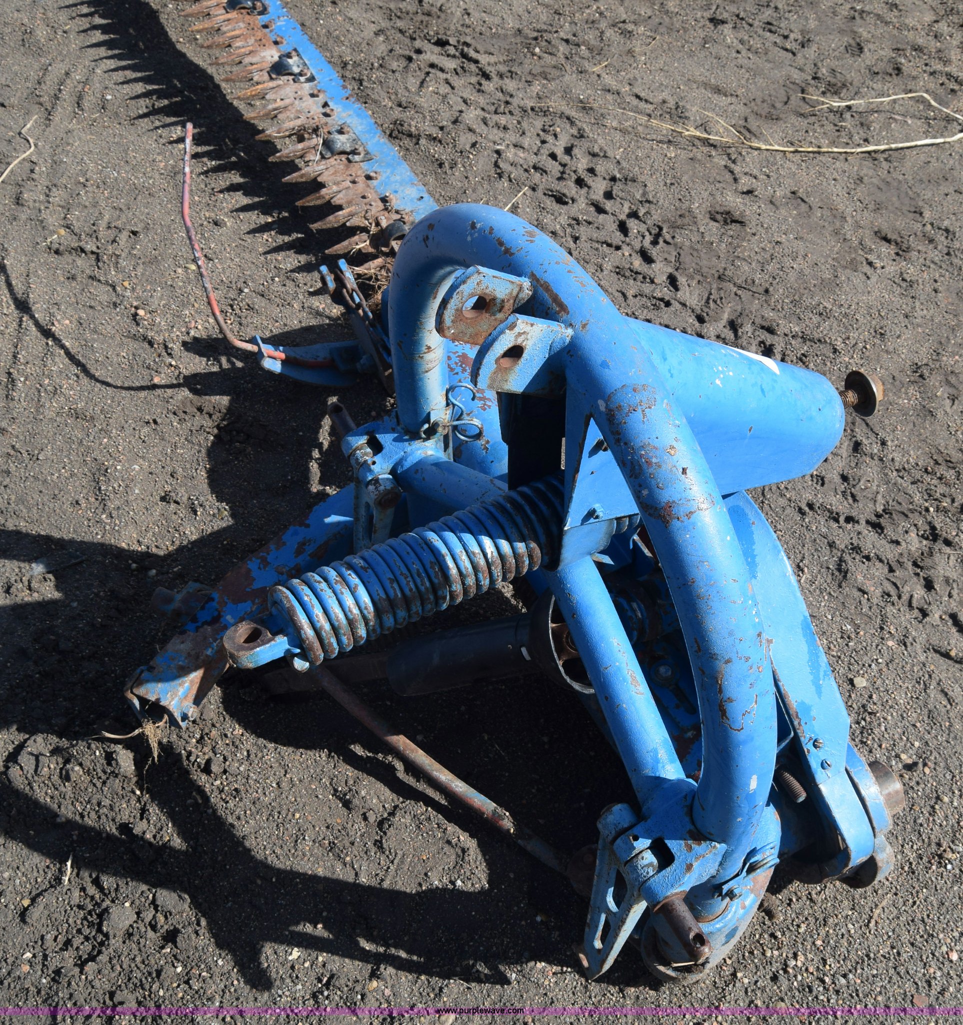 Ford 501 sickle mower in Kinsley, KS | Item J7120 sold | Purple Wave