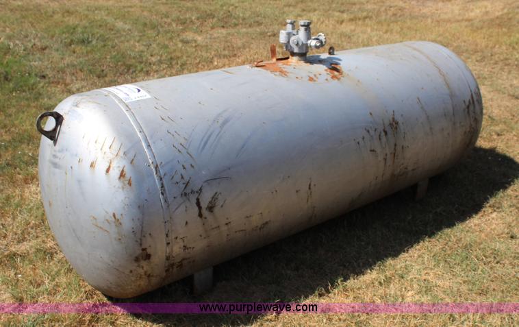 250 gallon propane tank in Calera, OK | Item J4407 sold | Purple Wave