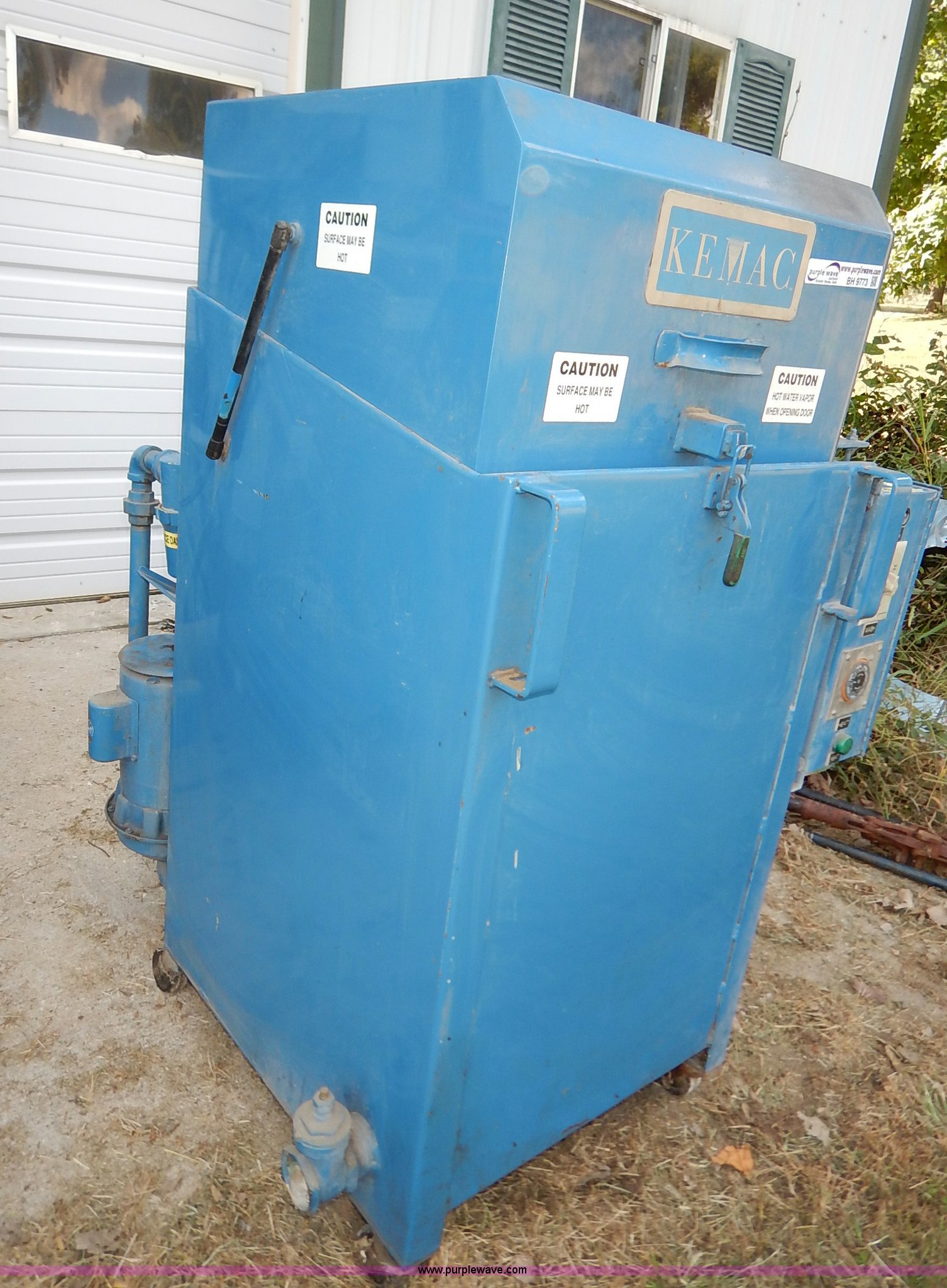Kemaco hot jet spray washer in Ottawa, KS | Item BH9773 sold | Purple Wave