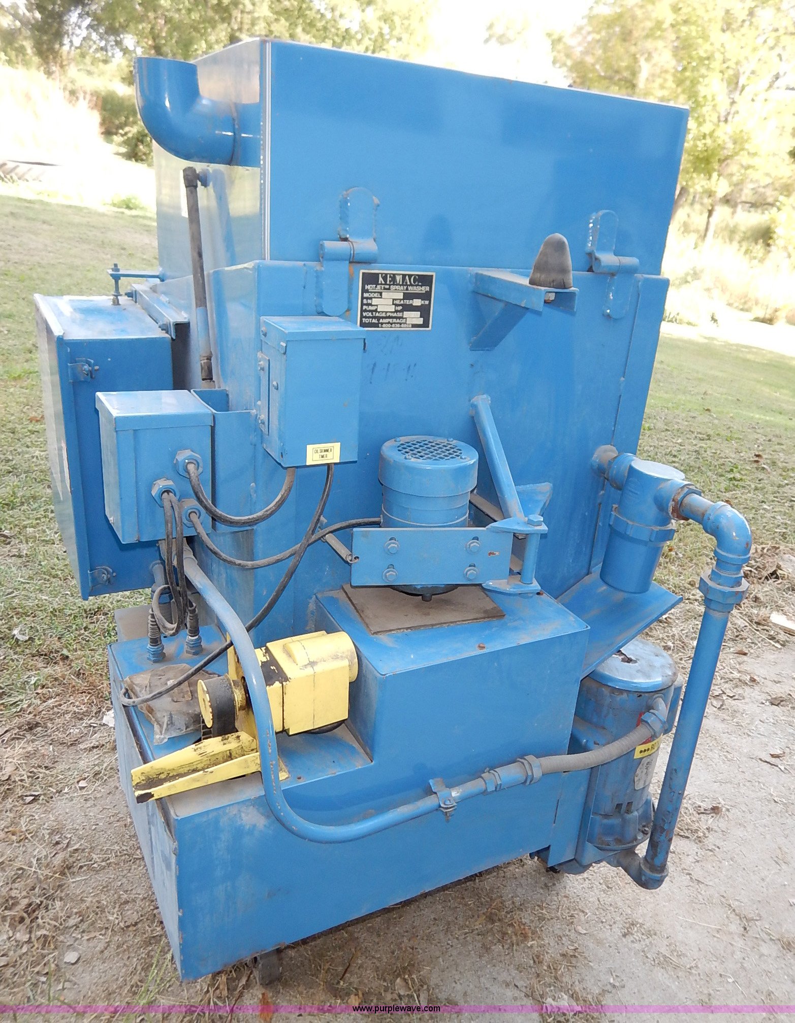 Kemaco hot jet spray washer in Ottawa, KS | Item BH9773 sold | Purple Wave
