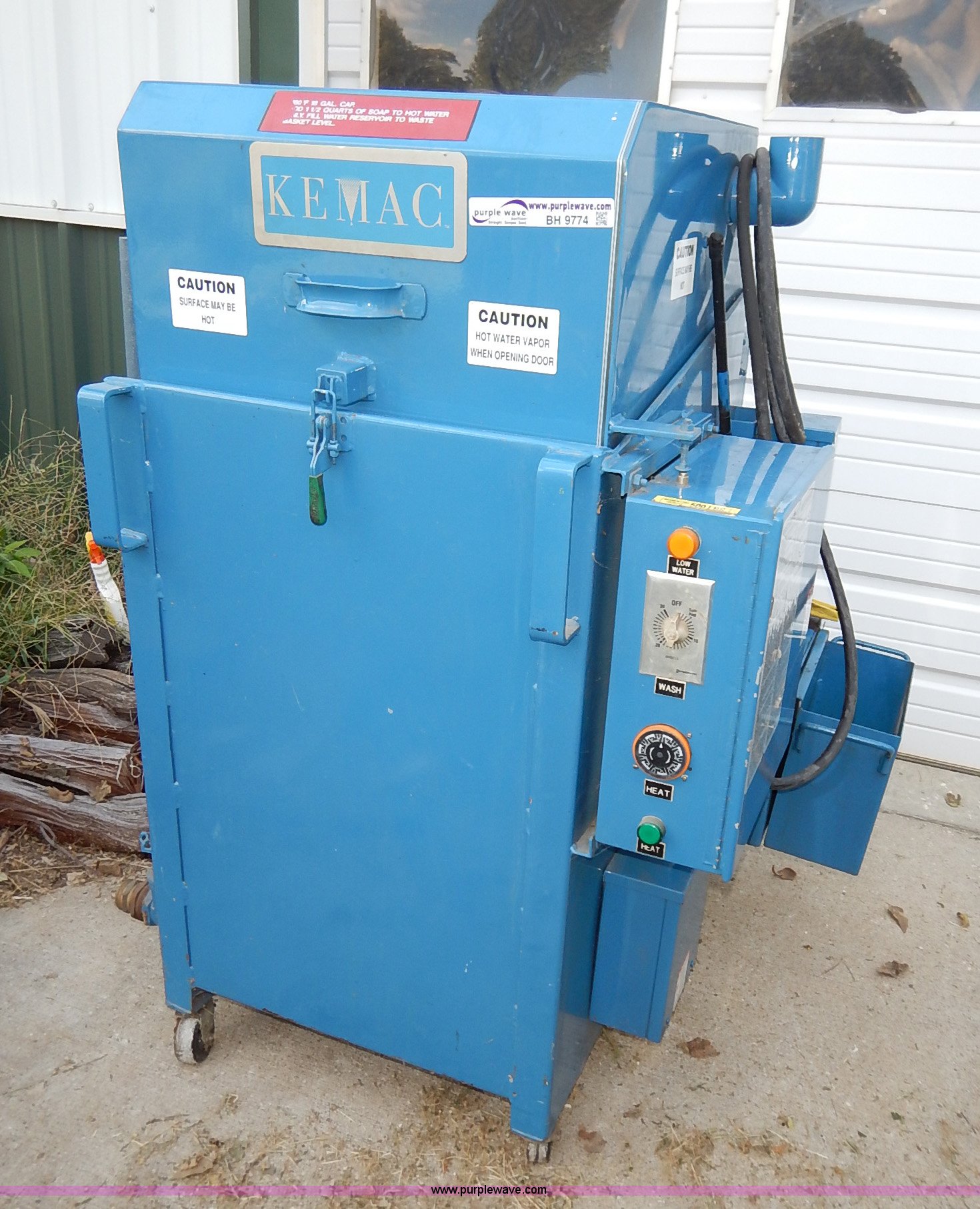 Kemaco hot jet spray washer in Ottawa, KS | Item BH9774 sold | Purple Wave