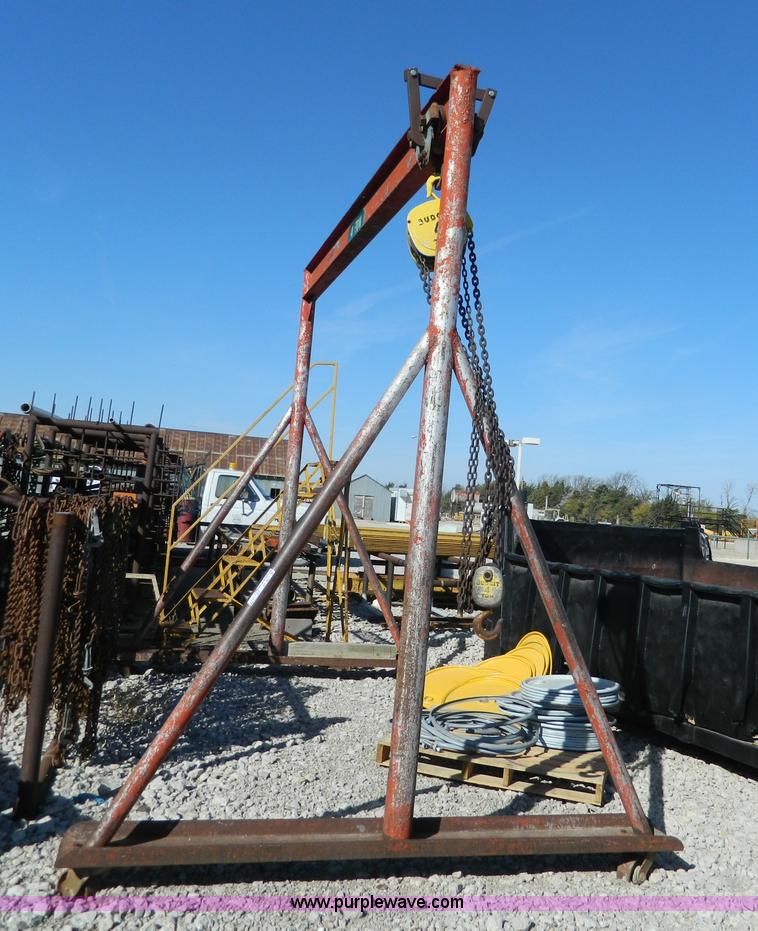 Steel A-frame and hoist in Hays, KS | Item BT9877 sold | Purple Wave