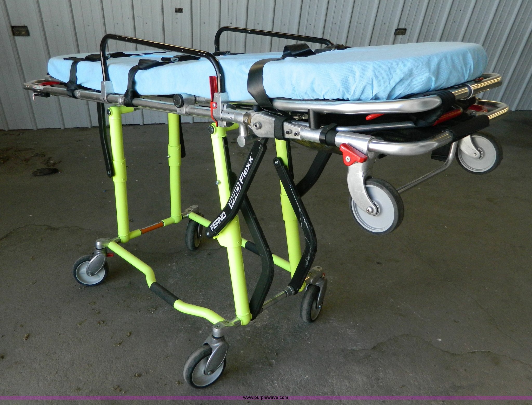 Ferno 93-P Pro Flexx EMS stretcher in Phillipsburg, KS | Item BT9960 ...