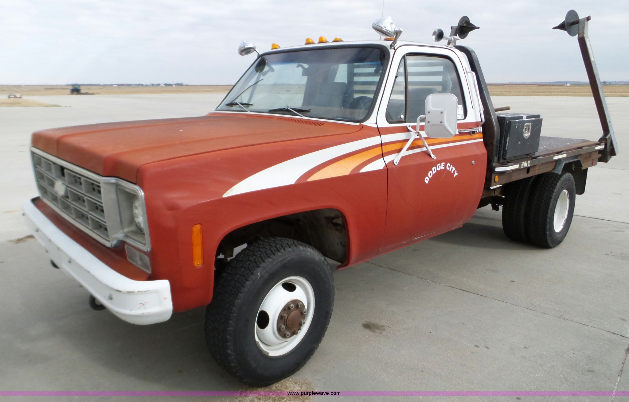 1978 Chevrolet 3500 flatbed pickup truck in Dodge City, KS | Item L5092 ...