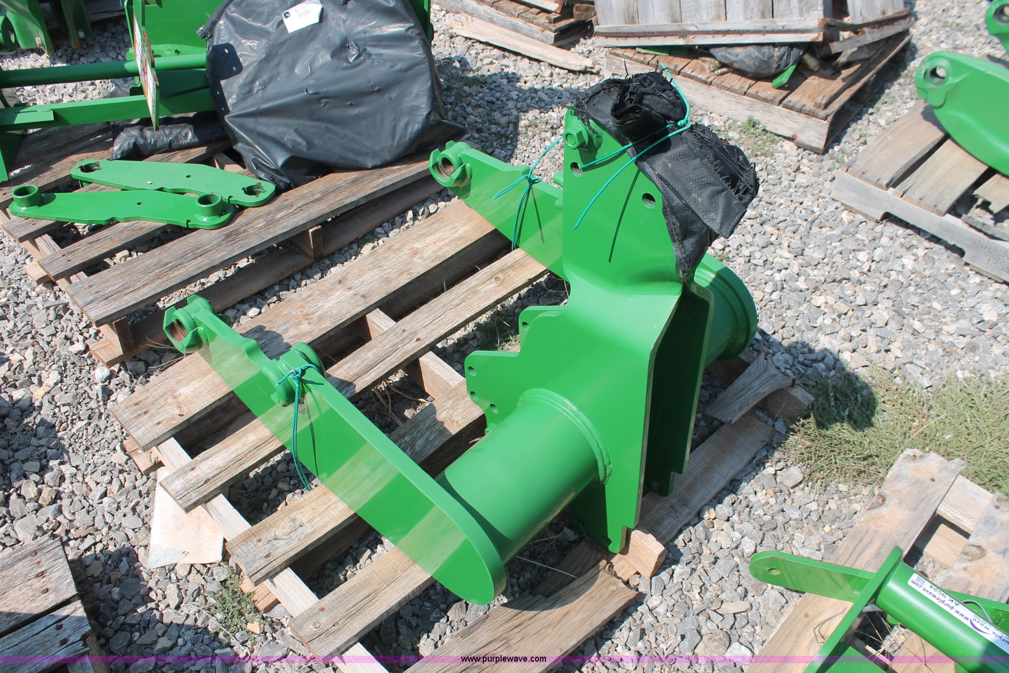 John Deere BW15562 loader mounting frame in Clinton, OK | Item AK9523 ...
