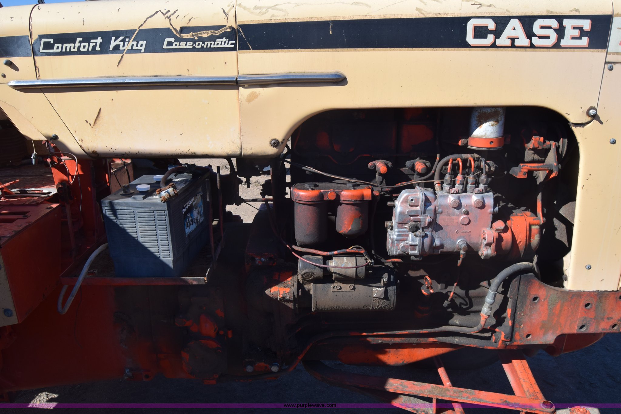 Case 832 tractor in Kinsley, KS | Item K4795 sold | Purple Wave