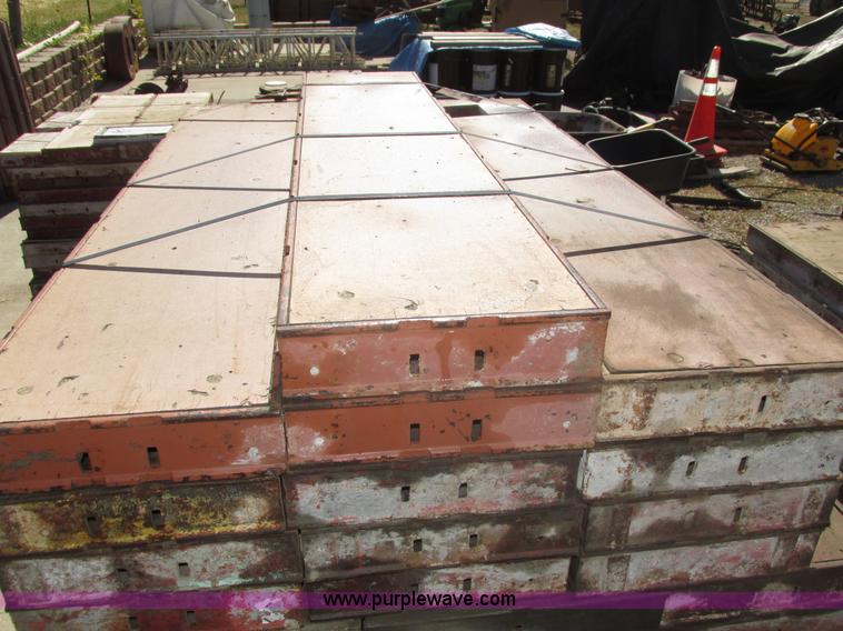 (61) Symons concrete wall form fillers in Falls City, NE | Item H1126 ...