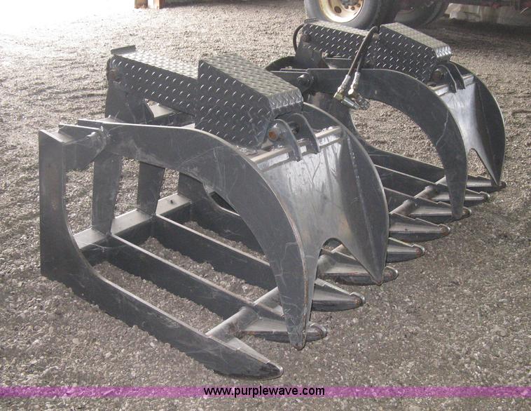CID 72" skeleton grapple bucket in St. John, KS | Item L6416 sold ...