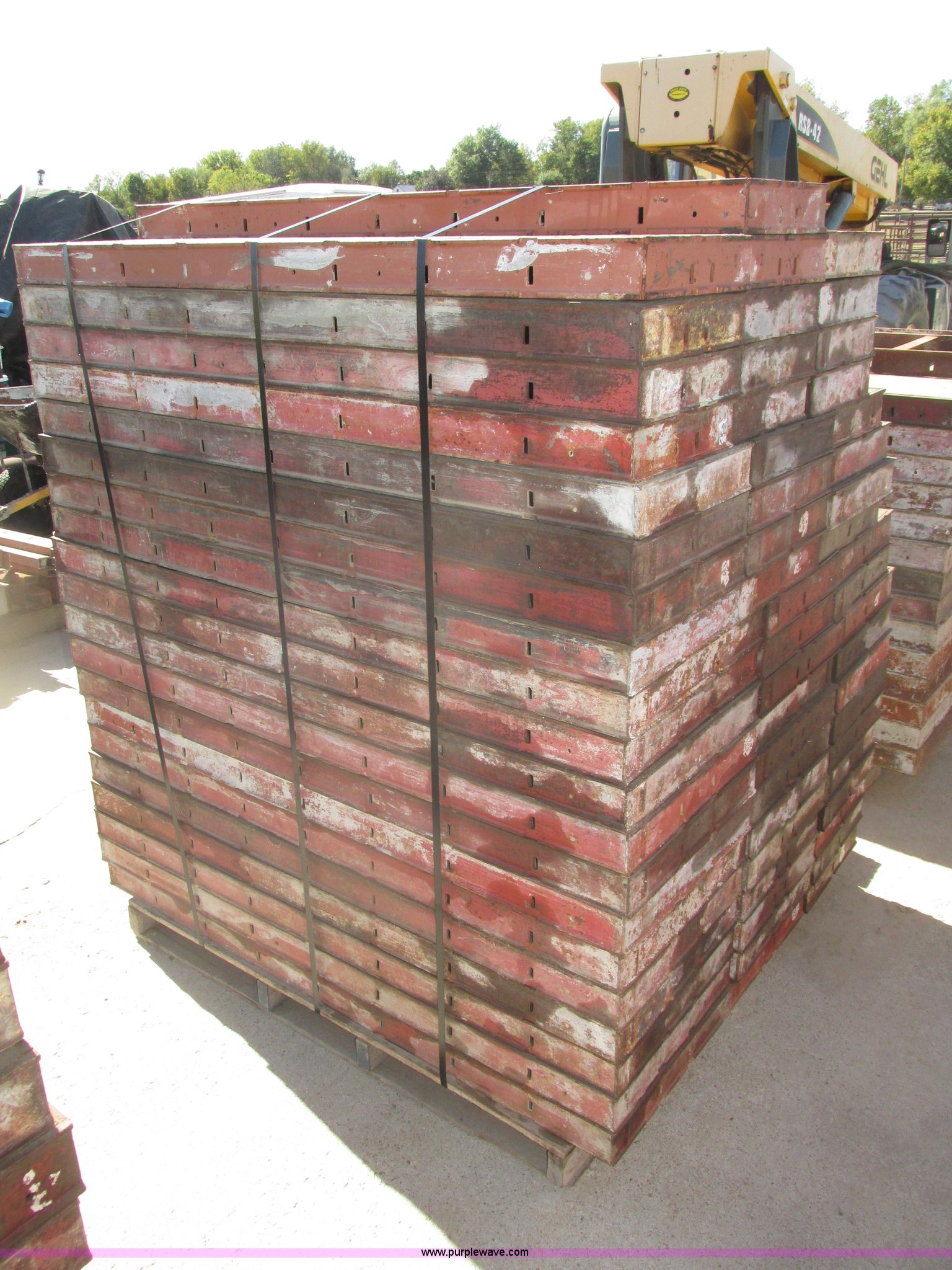 (61) Symons concrete wall form fillers in Falls City, NE | Item H1126 ...