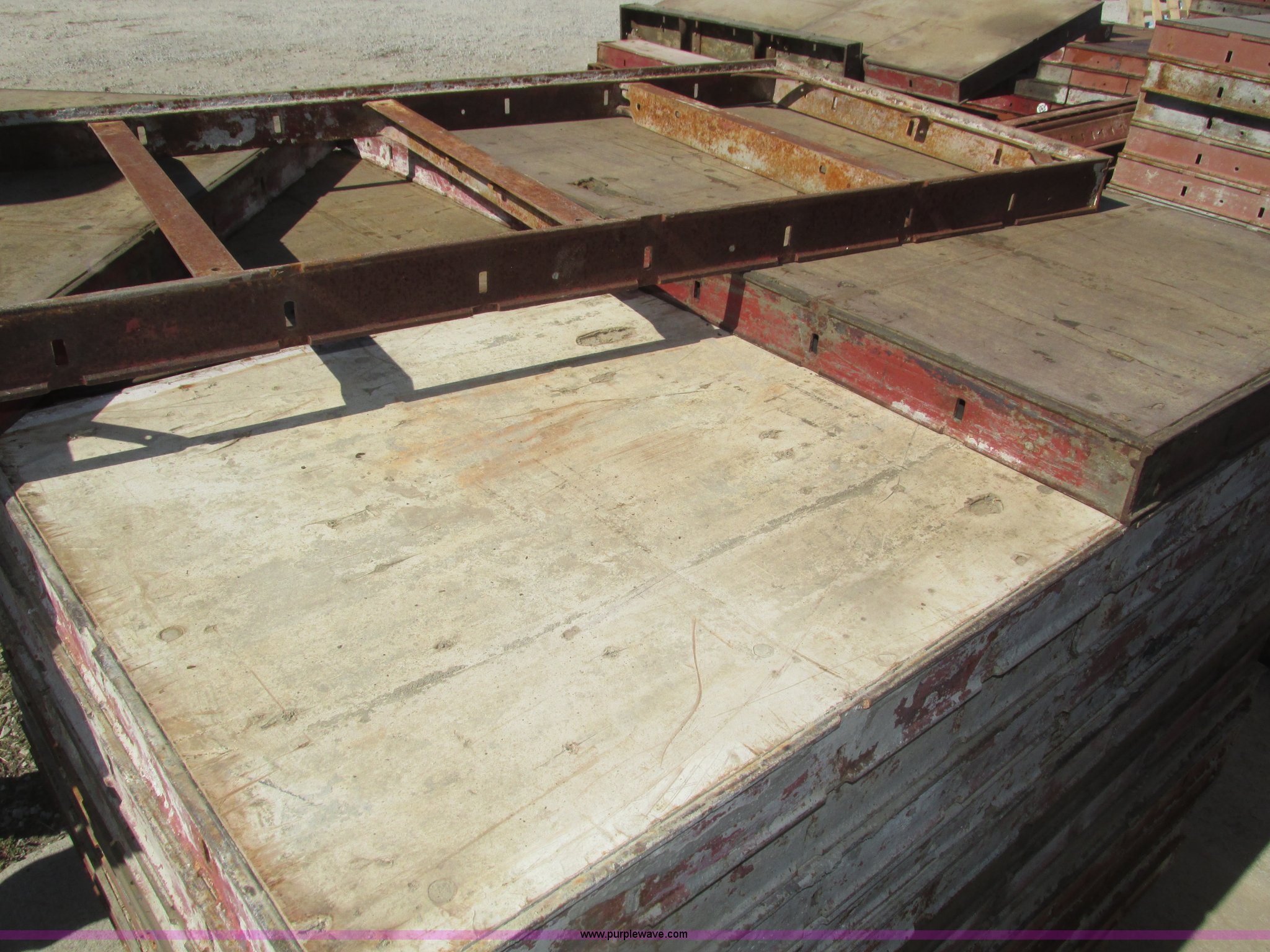 (54) Symons concrete wall fillers and forms in Falls City, NE | Item ...