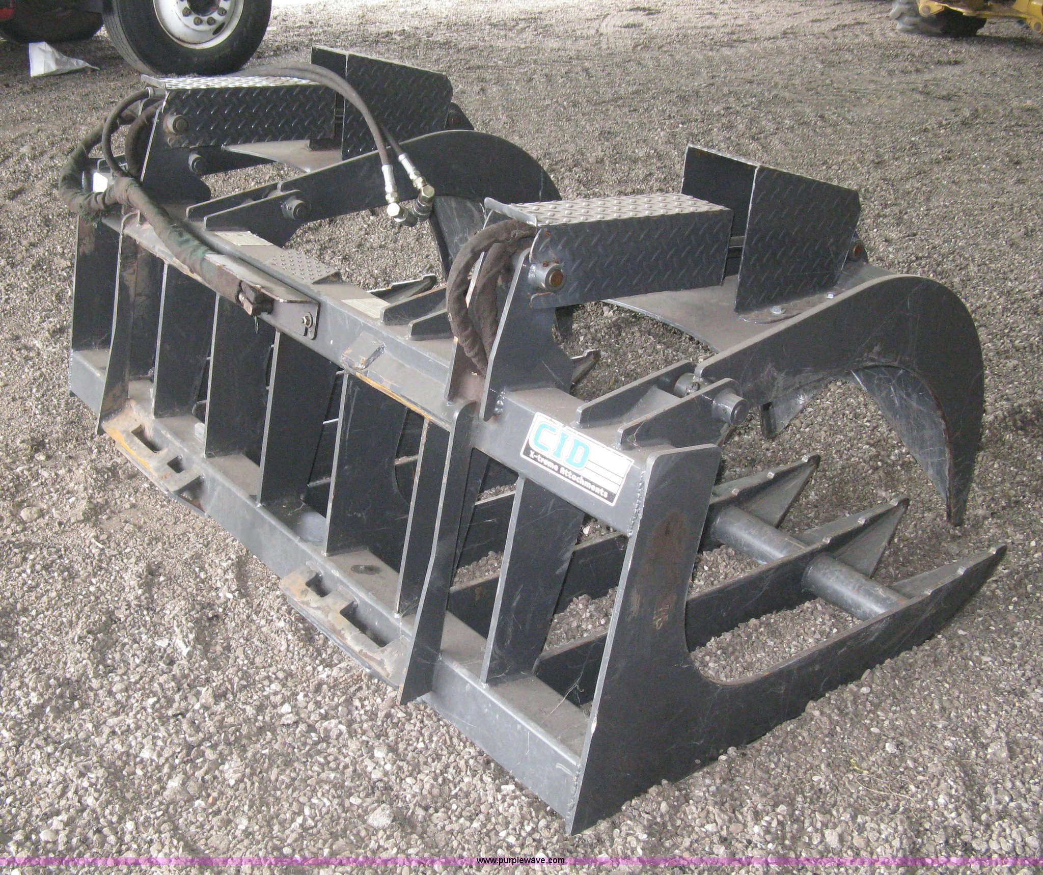 CID 72" skeleton grapple bucket in St. John, KS | Item L6416 sold ...