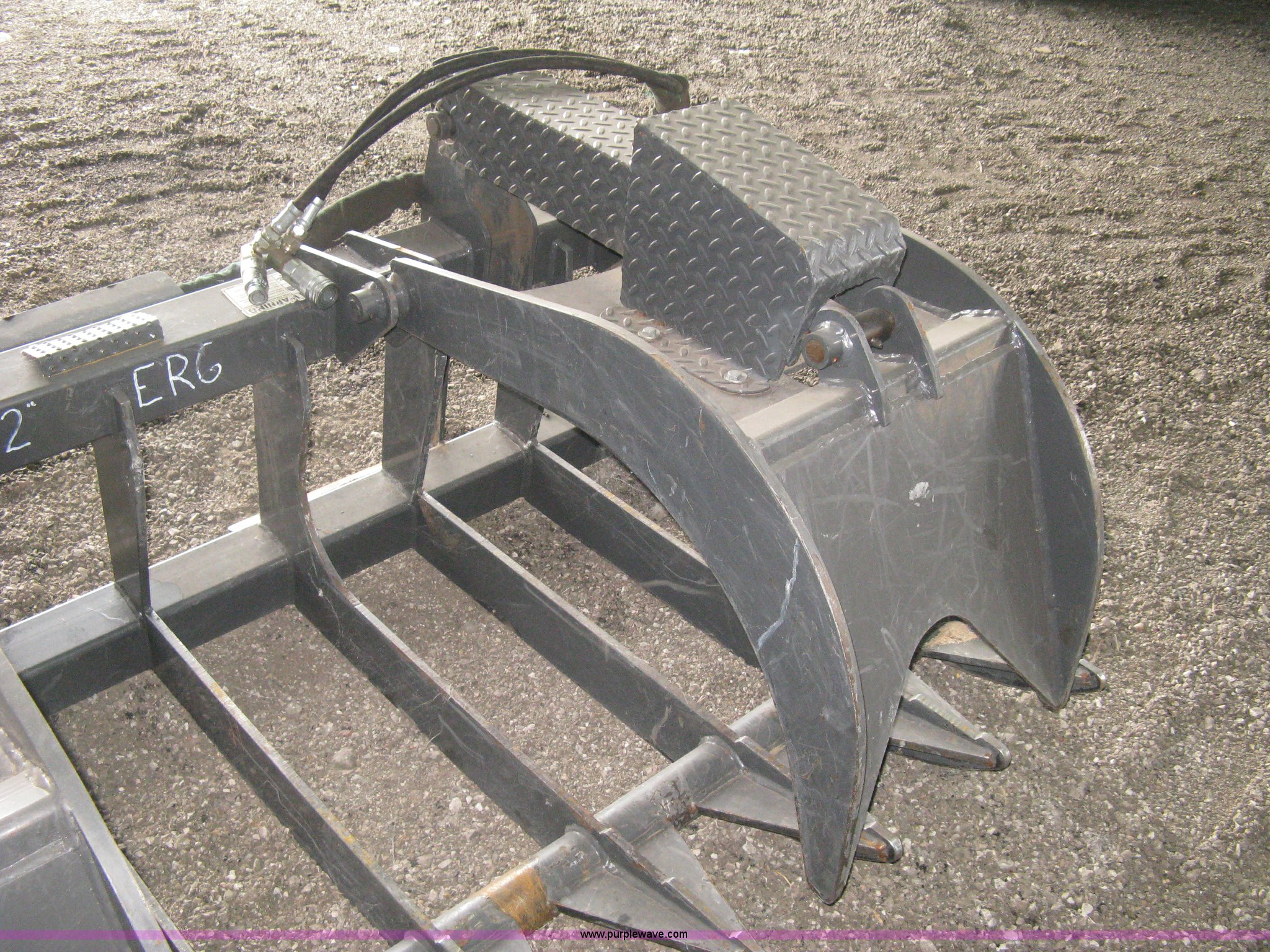 CID 72" skeleton grapple bucket in St. John, KS | Item L6416 sold ...