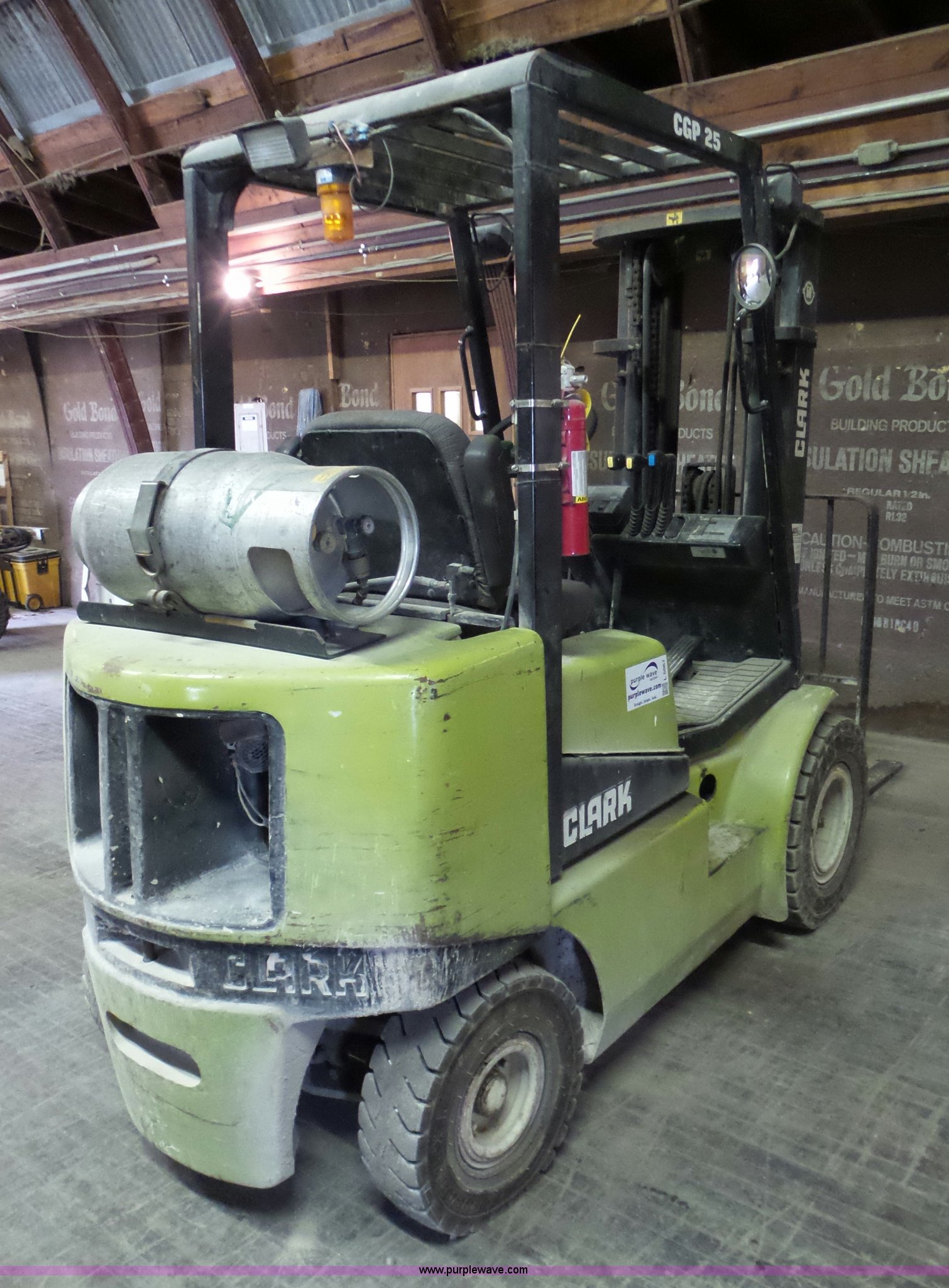 2005 Clark CGP25 forklift in Owensboro, KY | Item L5067 sold | Purple Wave