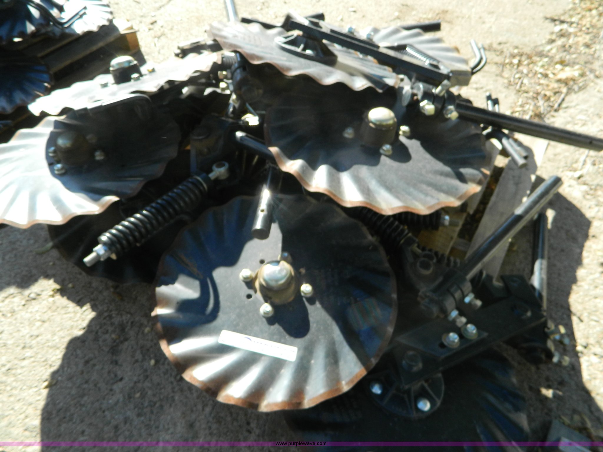 (9) fluted disk assemblies in Assaria, KS | Item BQ9904 sold | Purple Wave