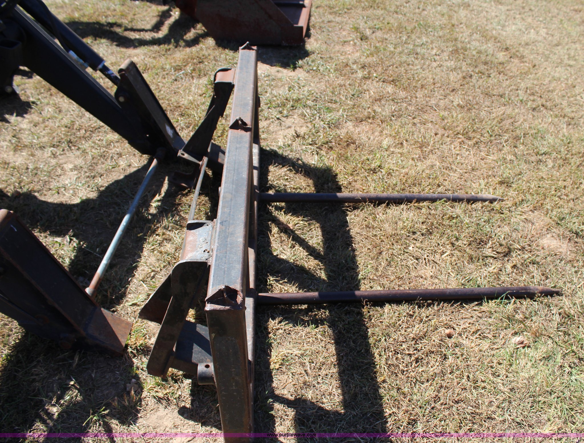 Brush Hog 2446QT loader in Stilwell, OK | Item J4325 sold | Purple Wave