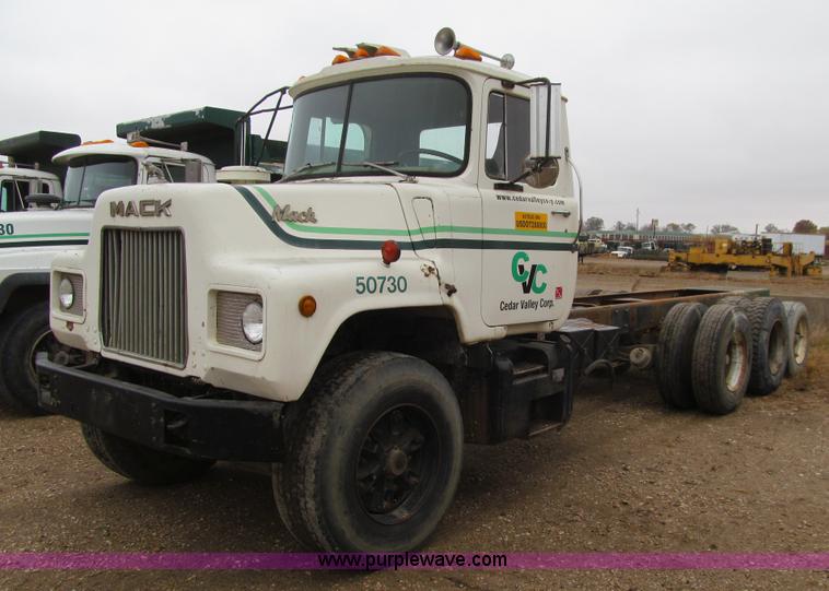 1984 Mack DM685S cab and chassis in Waterloo, IA | Item L1804 sold | Purple Wave
