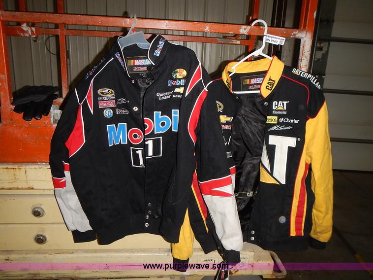 Adult apparel in Topeka, KS | Item BN9180 sold | Purple Wave