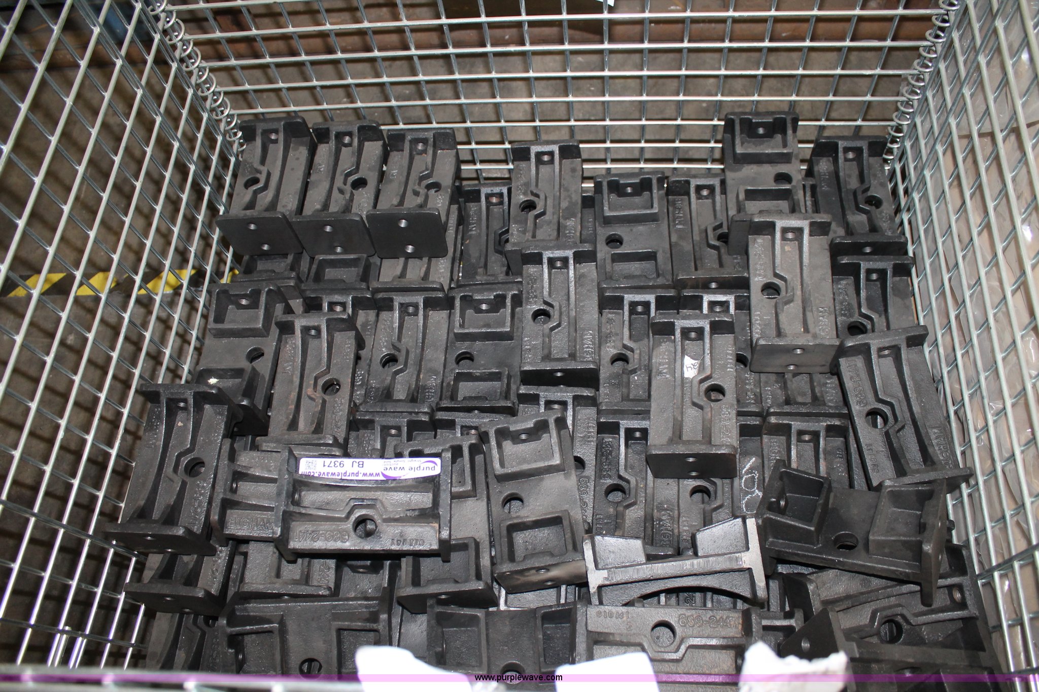 Approximately 183 chisel shank clamps in Lubbock, TX | Item BJ9371 sold ...