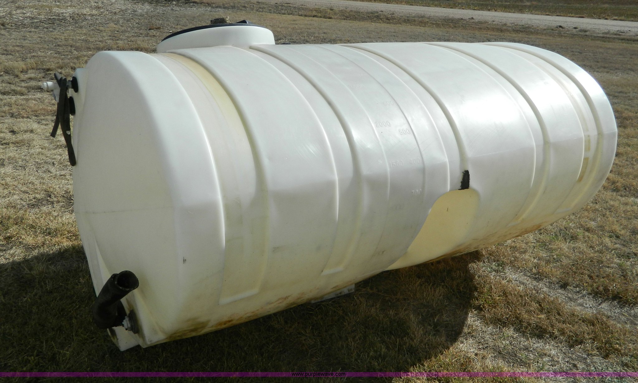 Poly oval liquid tank in Great Bend, KS | Item J5240 sold | Purple Wave