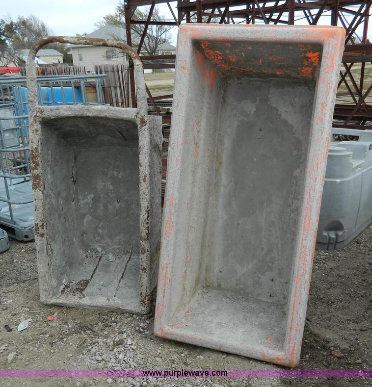 Masonry tubs in Grainfield, KS | Item BT9857 sold | Purple Wave