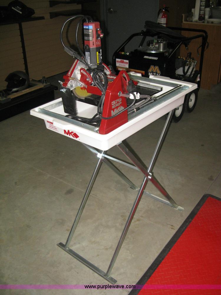 MK Diamond 370EXP tile saw in Wichita, KS | Item BP9715 sold | Purple Wave