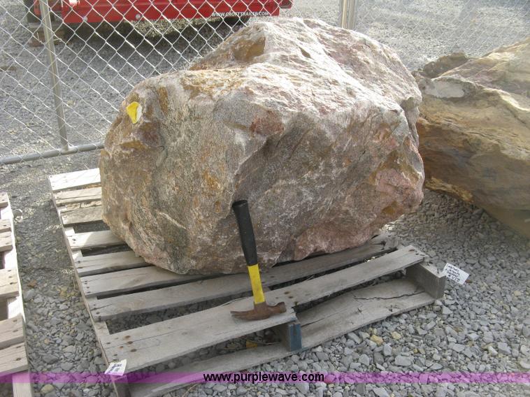 Colorado granite boulder in Wichita, KS | Item AL9450 sold | Purple Wave