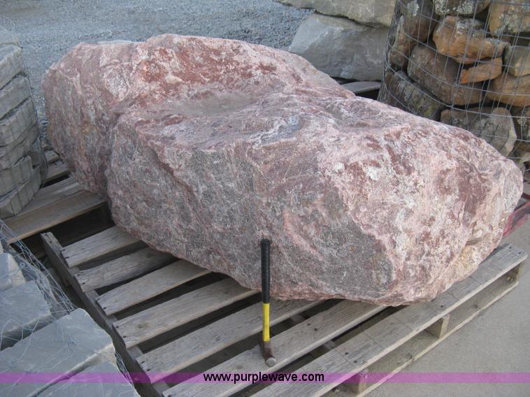 Colorado granite boulder in Wichita, KS | Item BF9570 sold | Purple Wave