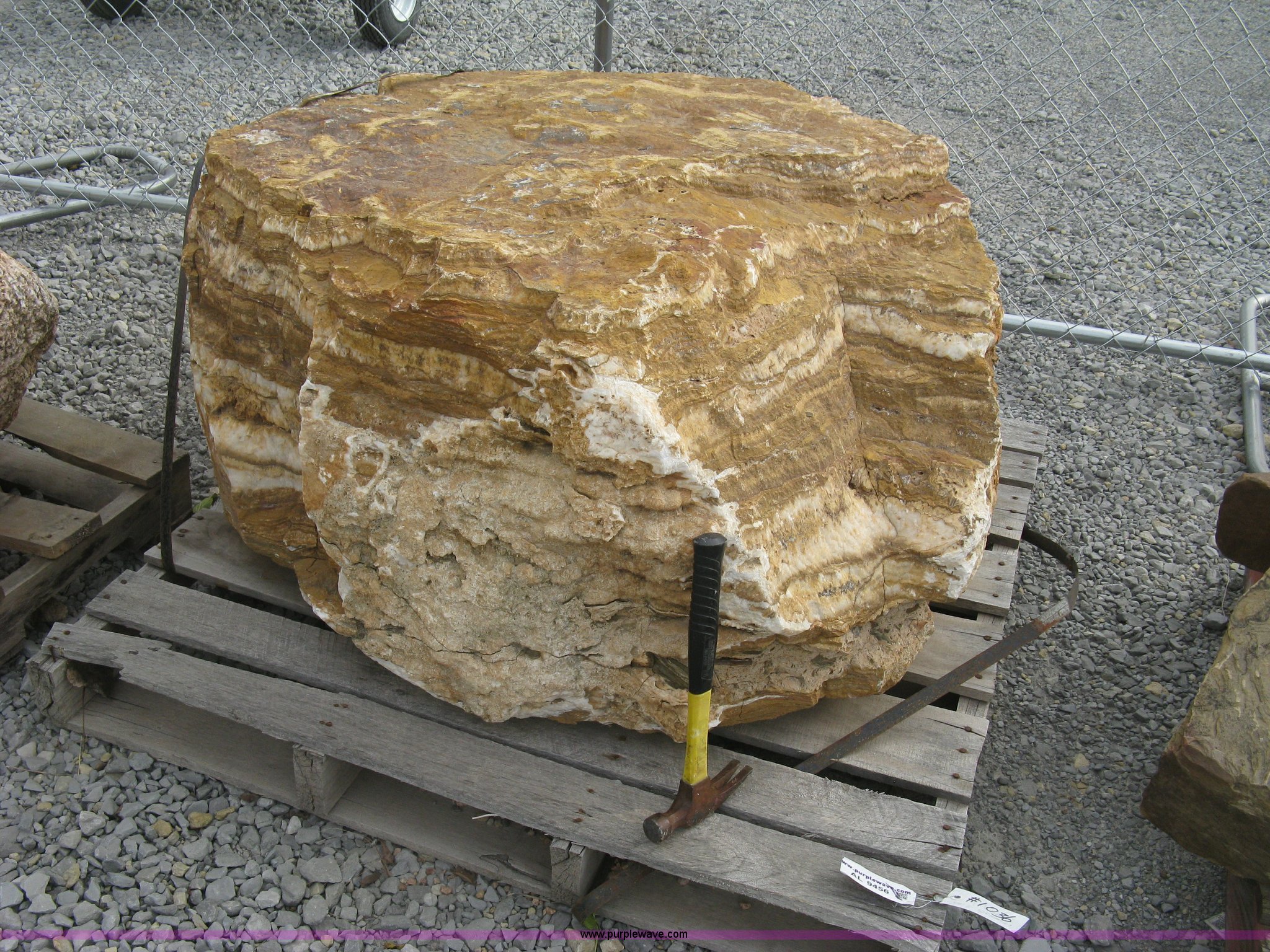 Onyx boulder in Wichita, KS | Item AL9456 sold | Purple Wave