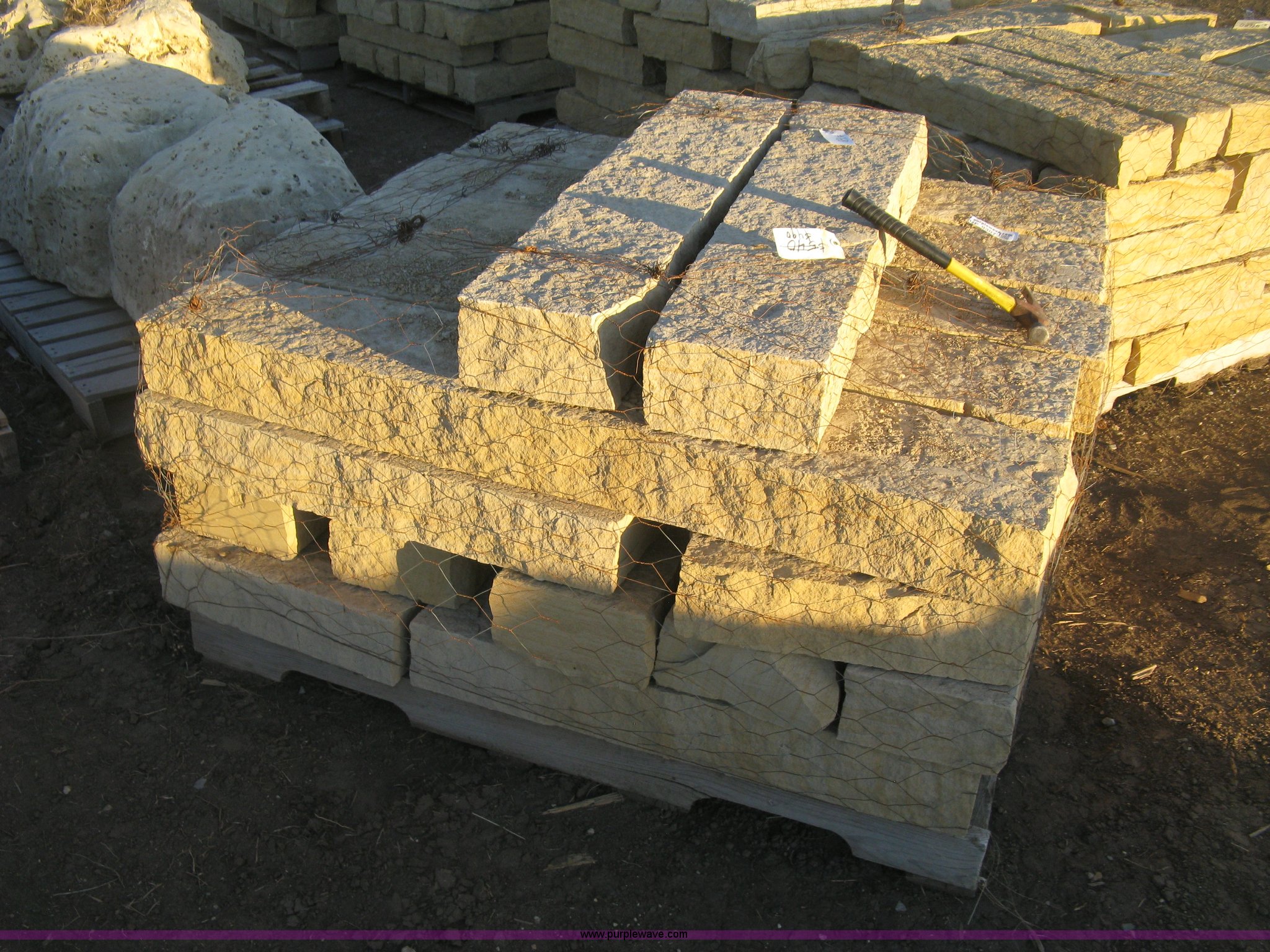 Colorado Buff edging/retaining wall in Wichita, KS | Item BF9307 sold ...