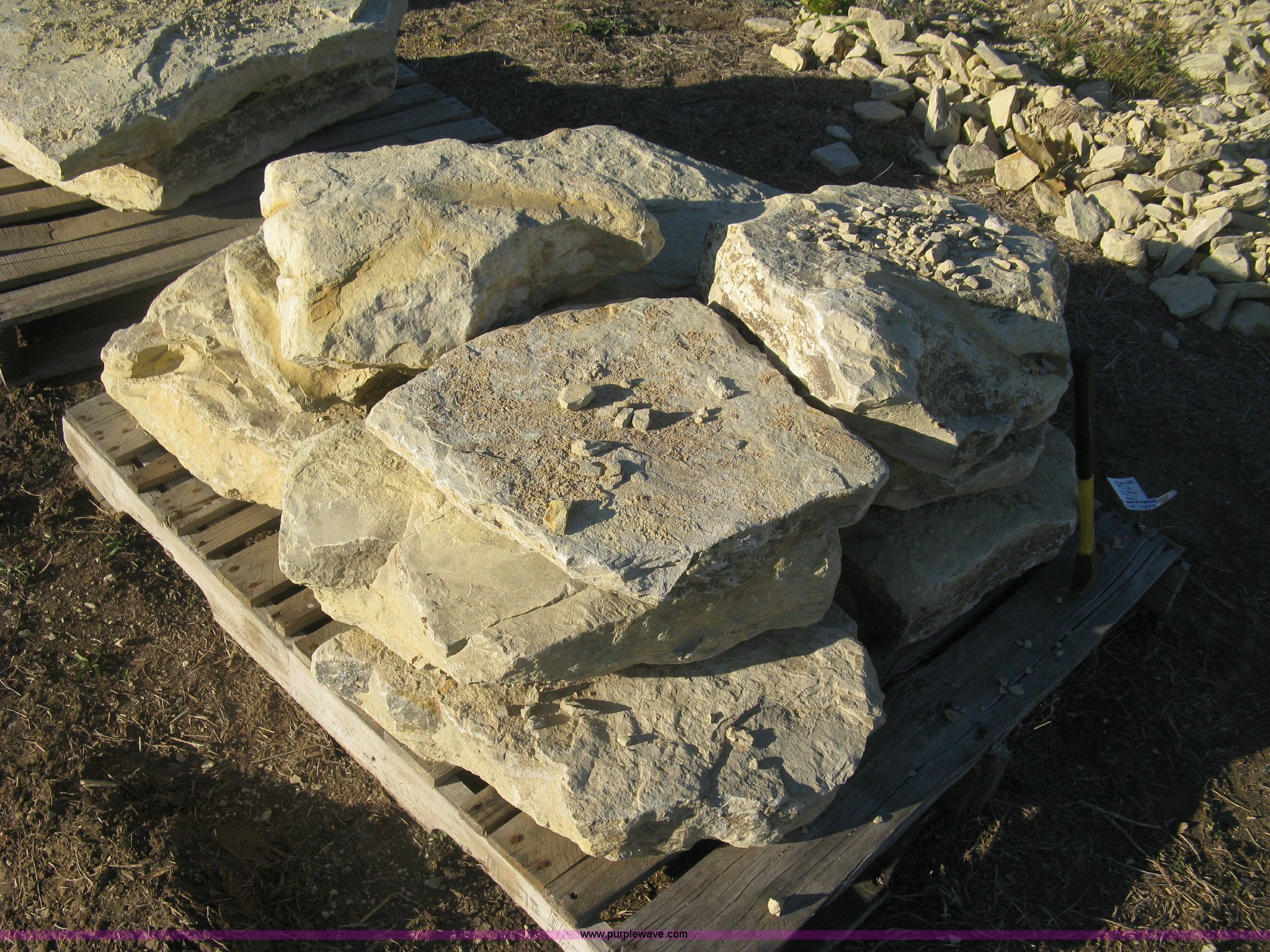 Native Kansas limestone retaining wall builders in Wichita, KS | Item ...