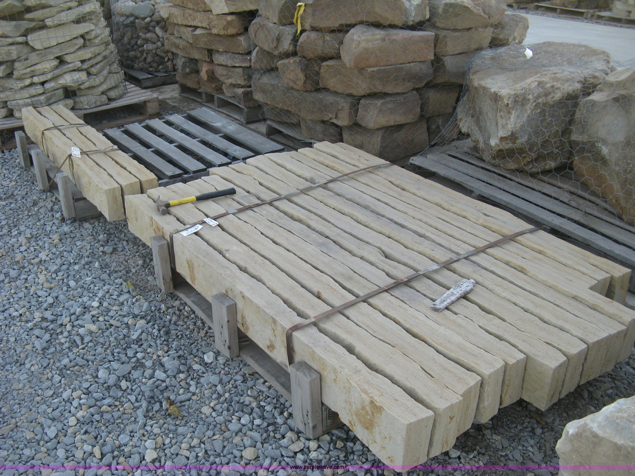 (16) Colorado Buff stones in Wichita, KS | Item BF9588 sold | Purple Wave