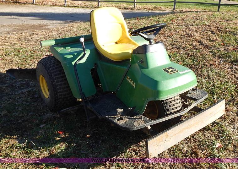 John Deere 1200A power rake in Manhattan, KS | Item BN9143 sold ...