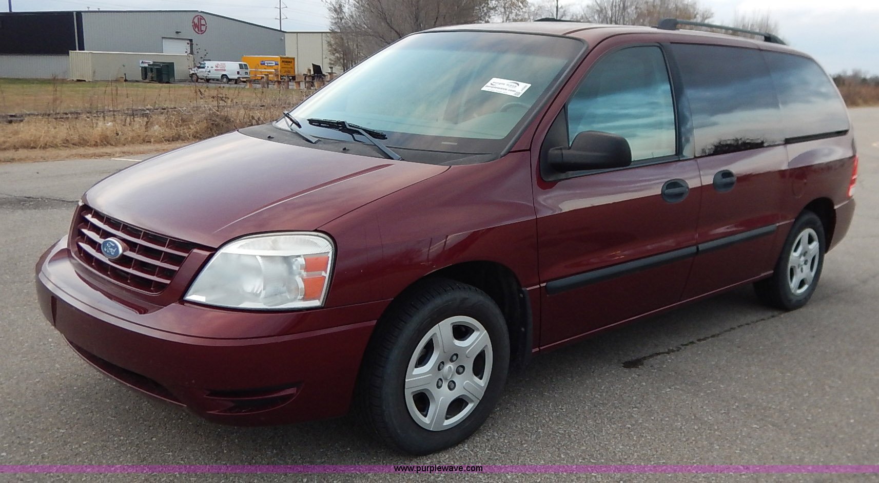 2007 Ford Freestar SE van in Manhattan, KS | Item J6305 sold | Purple Wave