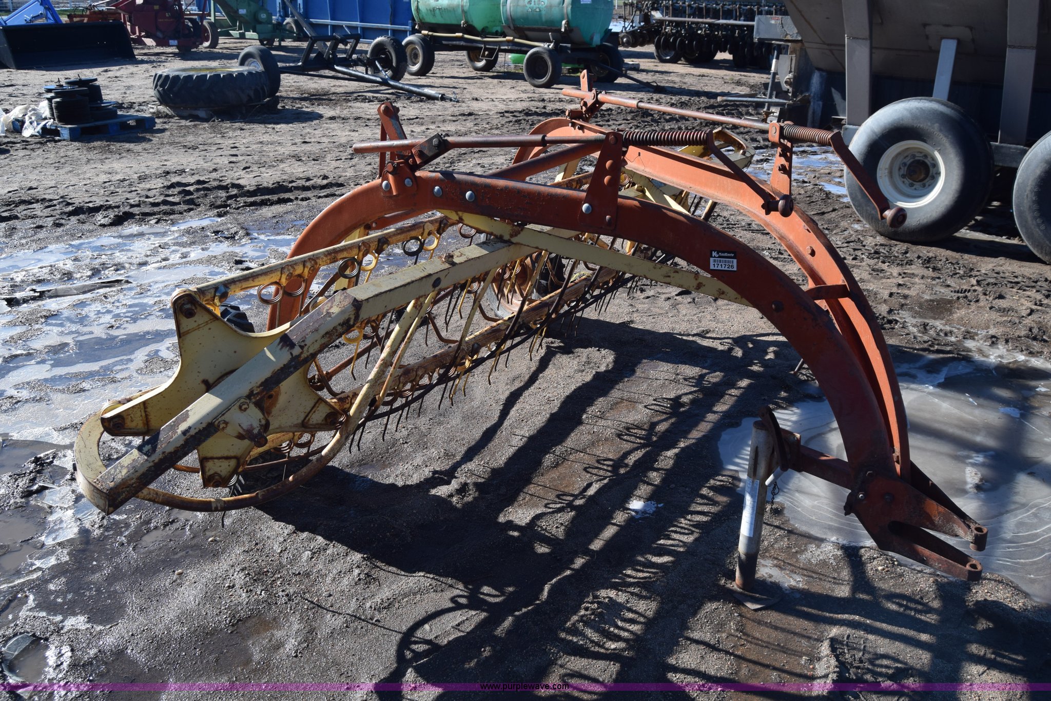 New Holland 56 hay rake in Kinsley, KS | Item L1031 sold | Purple Wave