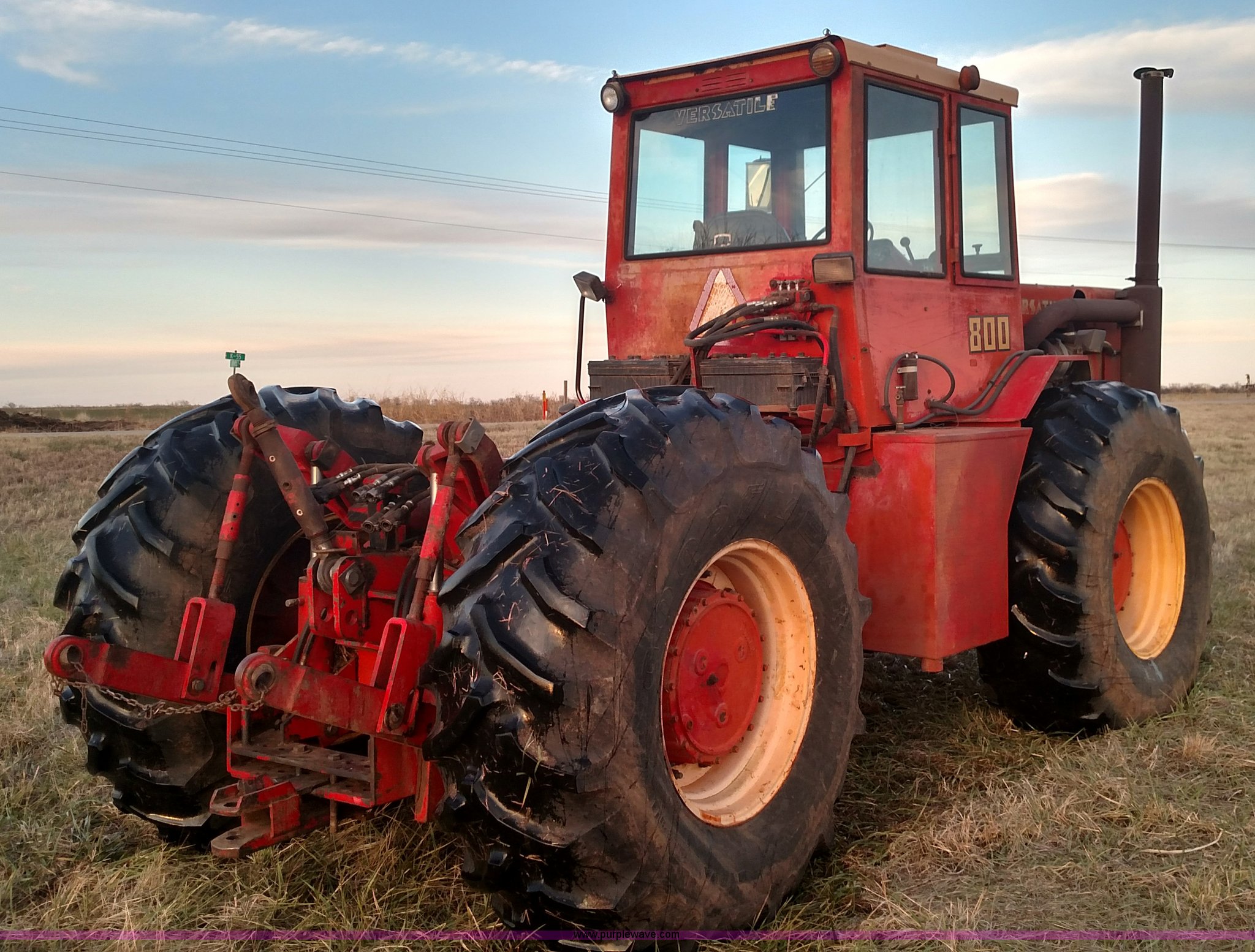 1975 Versatile 800 4WD tractor in Udall, KS | Item L6076 sold | Purple Wave
