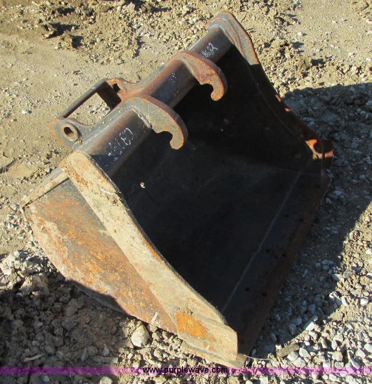 Bobcat Mini-X bucket in Blue Springs, MO | Item N9275 sold | Purple Wave