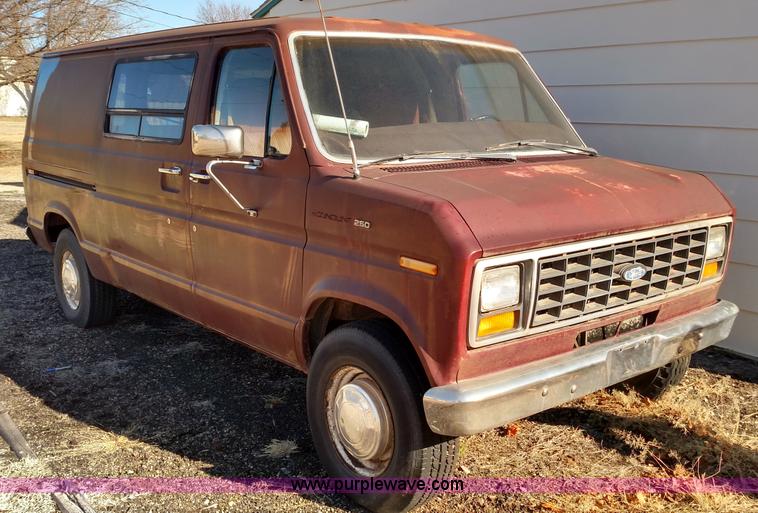 1984 Ford Econoline E250 van in Cunningham, KS | Item BR9385 sold ...