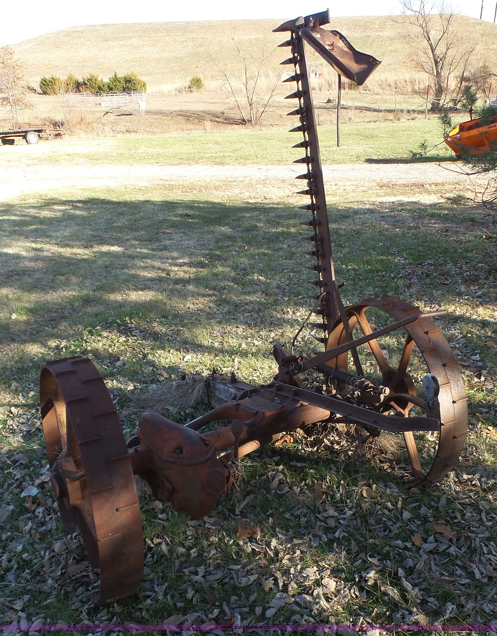 IHC 9 sickle mower in Lawrence, KS | Item BL9285 sold | Purple Wave