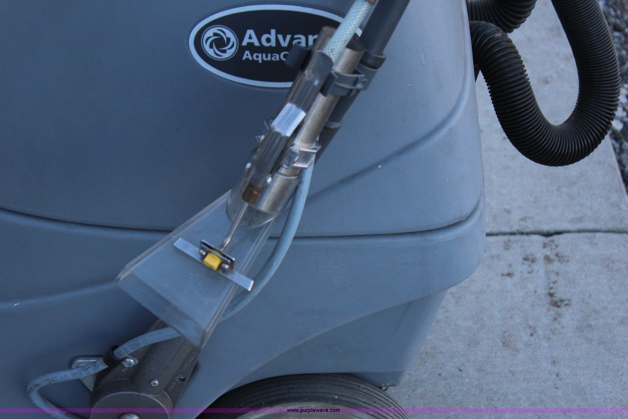 Nilfisk Advance Aquaclean 18FLX carpet extractor in Mounds, OK | Item ...