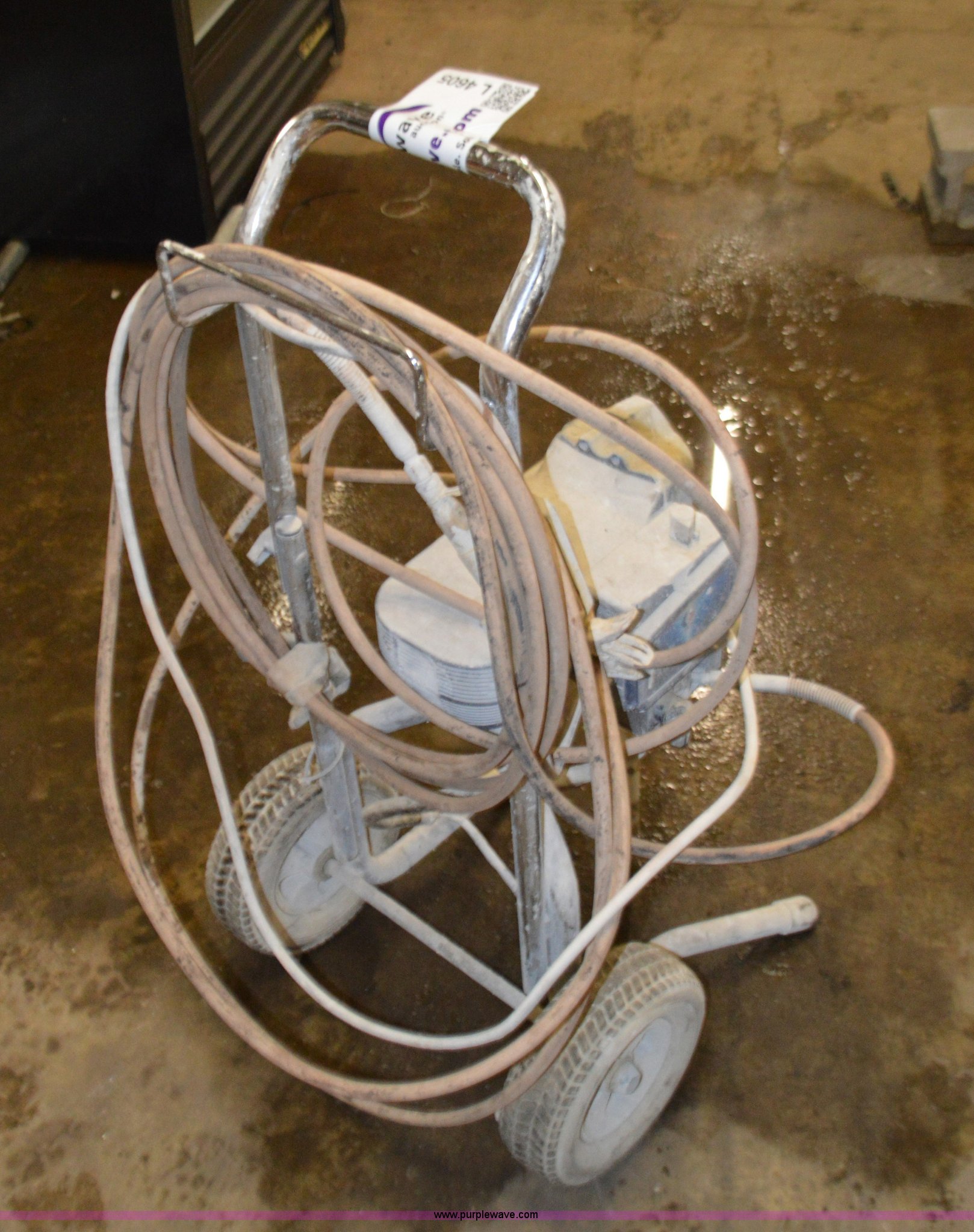 Graco 190ES paint sprayer in Kansas City, MO | Item L4605 sold | Purple ...