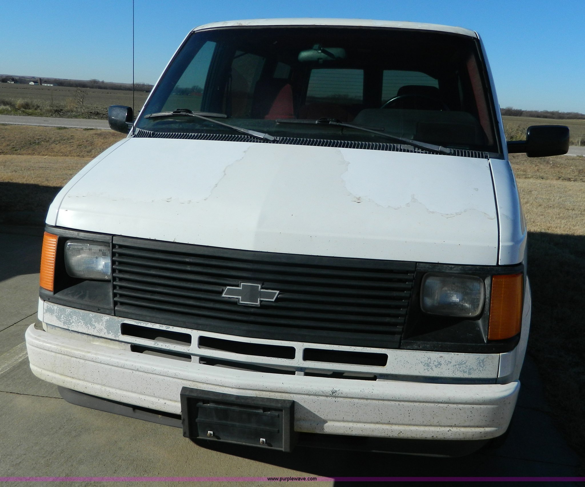 1991 Chevrolet Astro van in Ellsworth, KS | Item BT9812 sold | Purple Wave