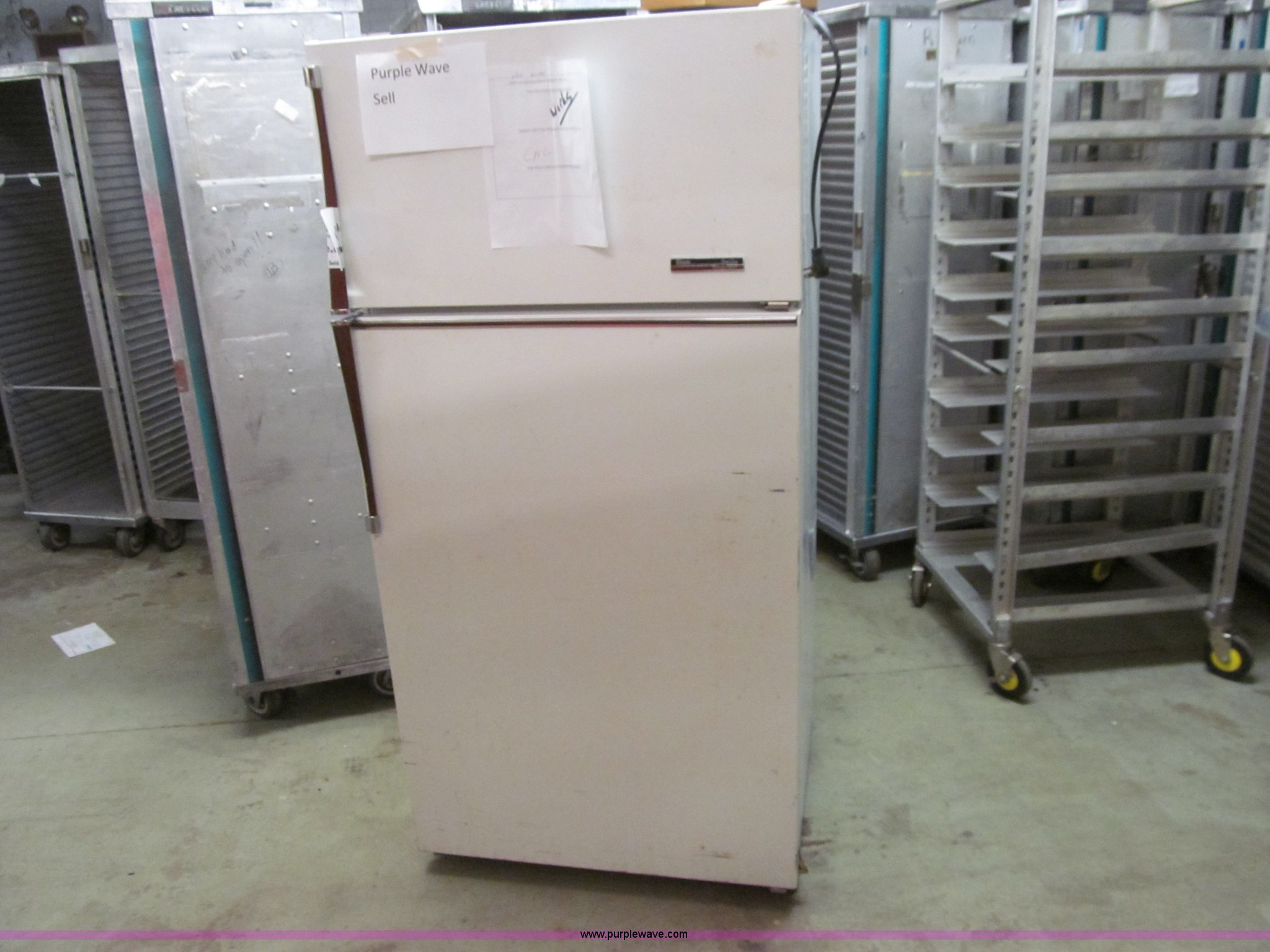 Gibson RT19FQWT refrigerator in Des Moines, IA | Item L1891 sold ...